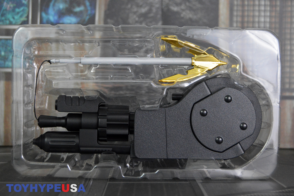 NECA Toys Batman 1989 Movie Grapnel Launcher Replica Review