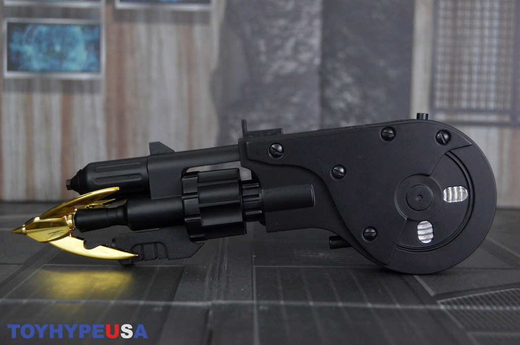 NECA Toys Batman 1989 Movie Grapnel Launcher Replica Review