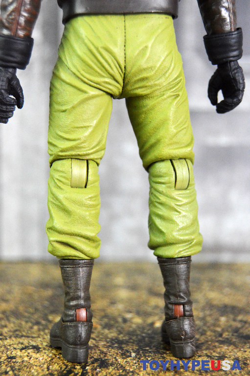 NECA Toys The Thing Ultimate MacReady Outpost 31 Figure Review