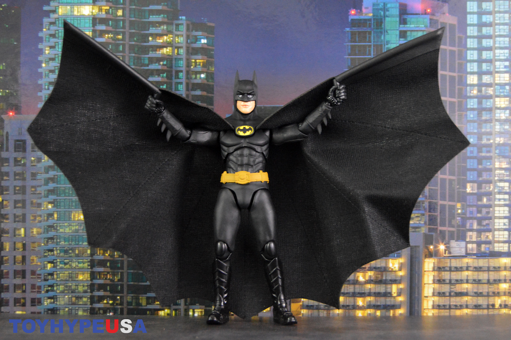 S.H.Figuarts Batman 1989 Michael Keaton Figure Review
