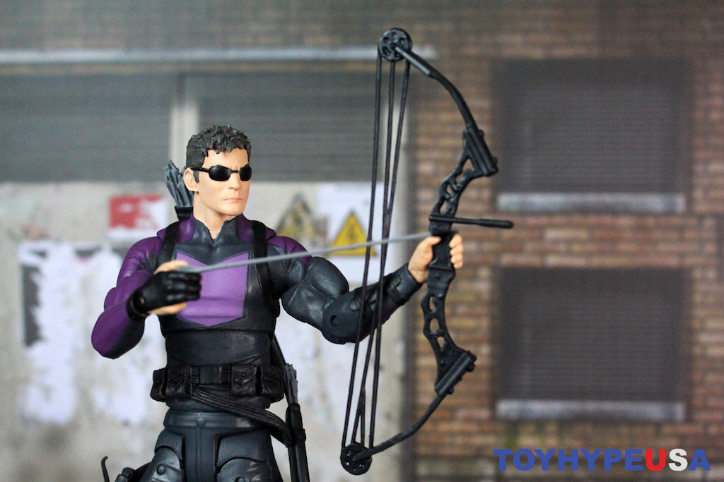Disney Store Exclusive - Marvel Select Hawkeye Figure Review
