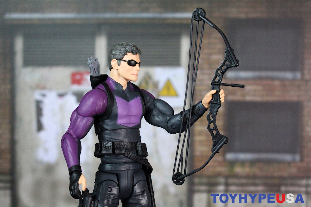 Disney Store Exclusive - Marvel Select Hawkeye Figure Review