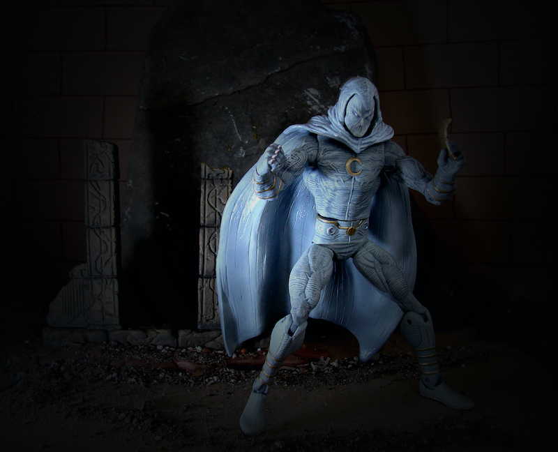 ShopDisney Exclusive Marvel Select Moon Knight Figure