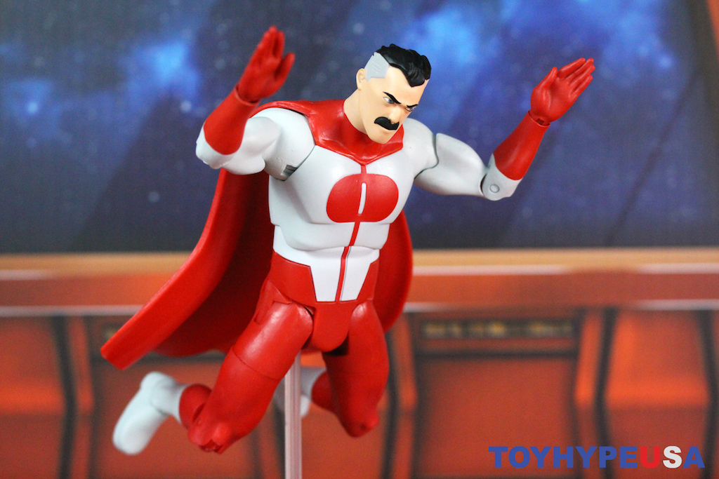 Diamond Select Toys Invincible - Omni-Man & Invincible Figures Review