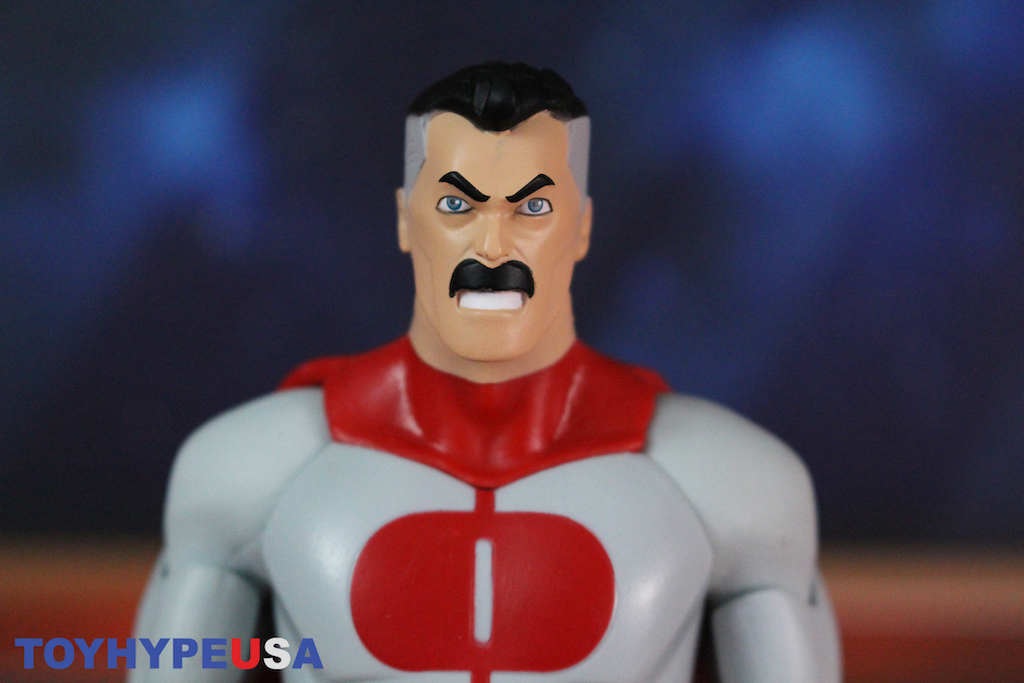 Diamond Select Toys Invincible - Omni-Man & Invincible Figures Review