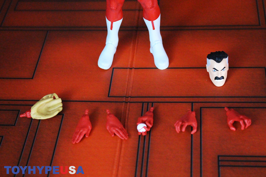 Diamond Select Toys Invincible - Omni-Man & Invincible Figures Review