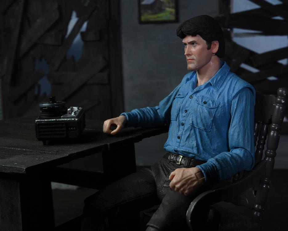 NECA Toys The Evil Dead 40th Anniversary Ultimate Ash Williams Figure ...