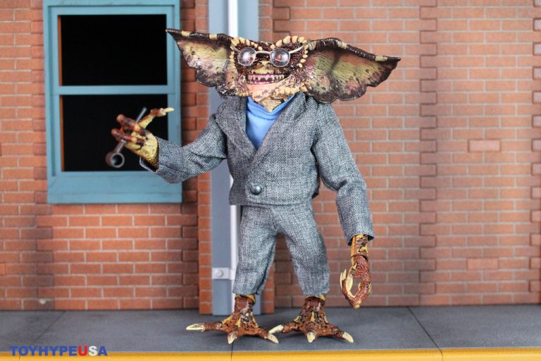 NECA Toys Gremlins 2: The New Batch Ultimate Brain Figure Review