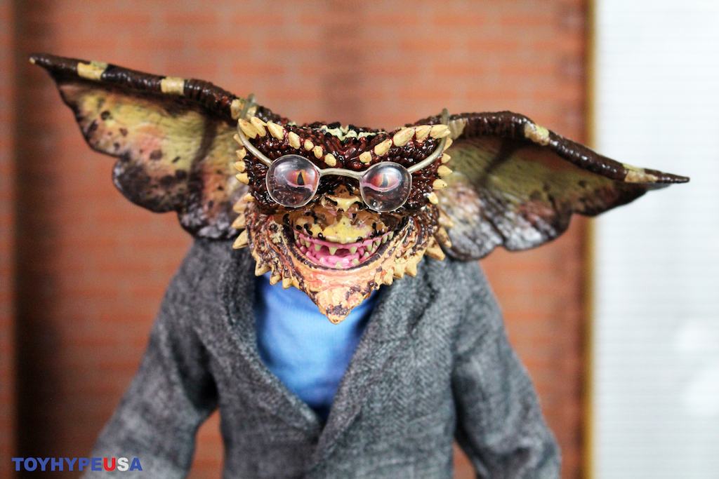 NECA Toys Gremlins 2: The New Batch Ultimate Brain Figure Review
