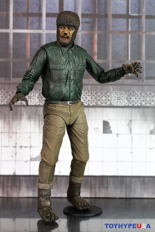 NECA Toys Universal Monsters The Wolf Man (In-Color) Figure Review
