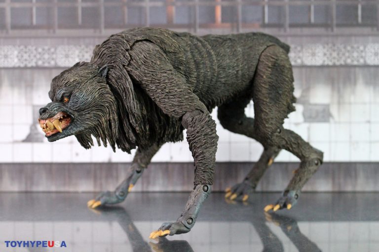 NECA Toys An American Werewolf In London Kessler Werewolf Figure Review