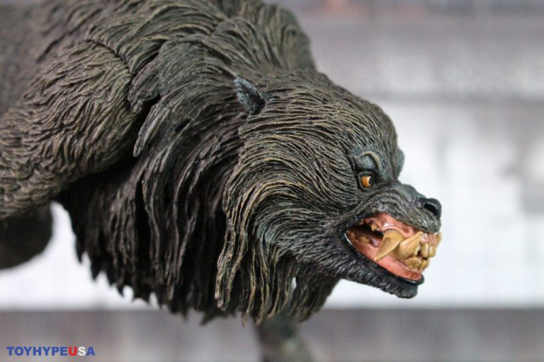 NECA Toys An American Werewolf In London Kessler Werewolf Figure Review