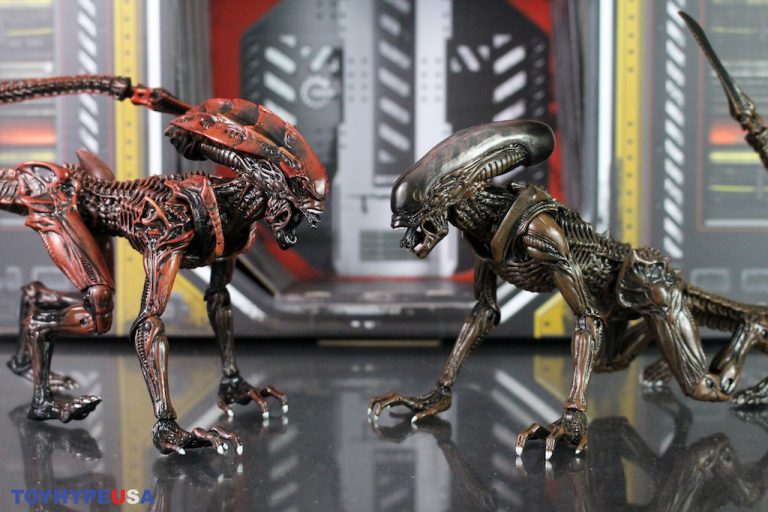 NECA Toys Aliens: Fireteam Elite - Prowler & Runner Alien Figures Review