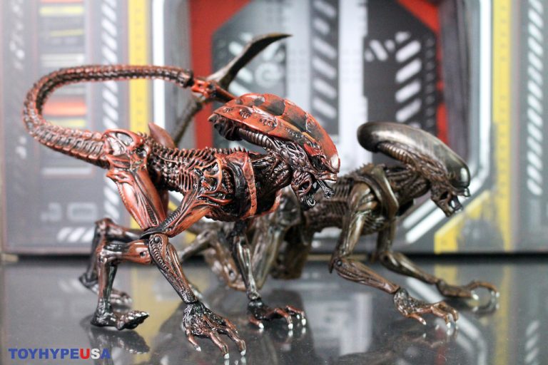 NECA Toys Aliens: Fireteam Elite - Prowler & Runner Alien Figures Review