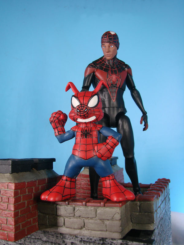 shopDisney - Marvel Select Miles Morales & Spider-Ham Figure Set