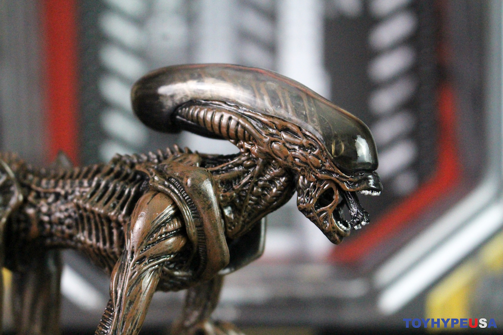 NECA Toys Aliens: Fireteam Elite - Prowler & Runner Alien Figures Review