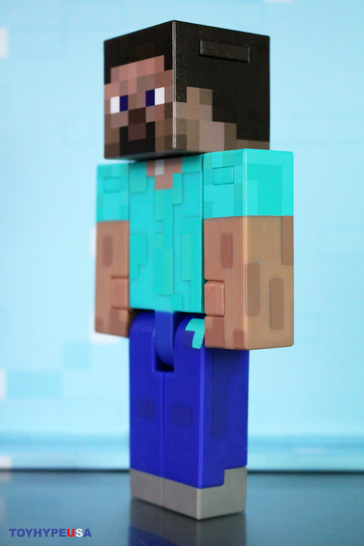 SDCC 2022 - Mattel Minecraft Diamond Level Steve Collector Figure Review