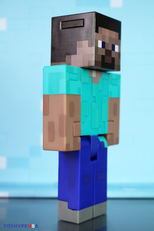 SDCC 2022 - Mattel Minecraft Diamond Level Steve Collector Figure Review