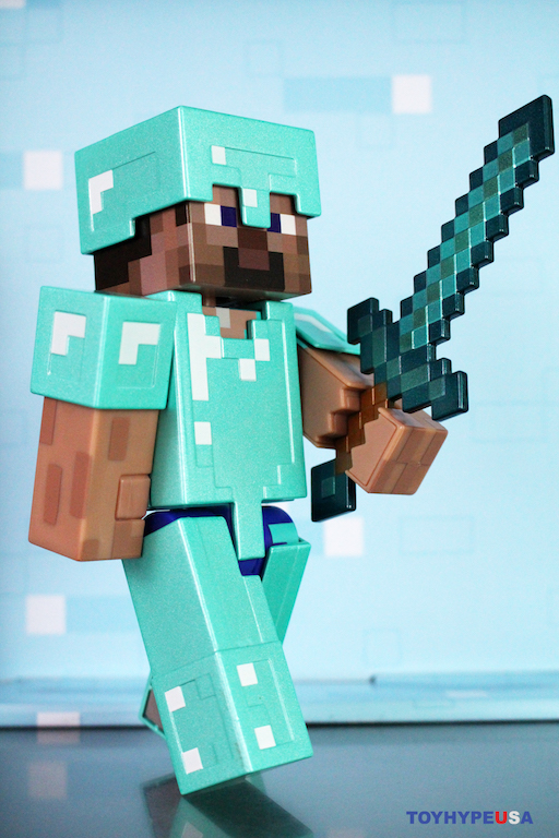 SDCC 2022 - Mattel Minecraft Diamond Level Steve Collector Figure Review