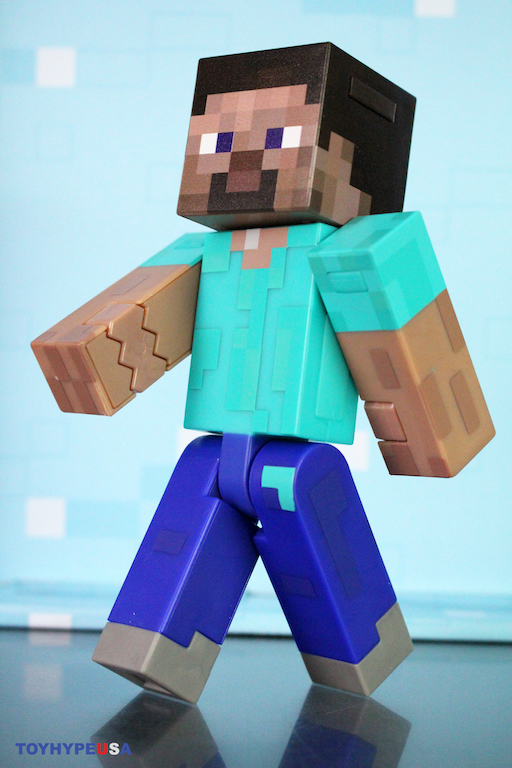 SDCC 2022 - Mattel Minecraft Diamond Level Steve Collector Figure Review