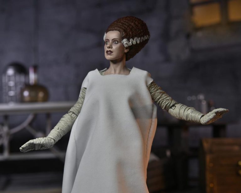 NECA Toys Universal Monsters Ultimate Bride of Frankenstein (Color ...