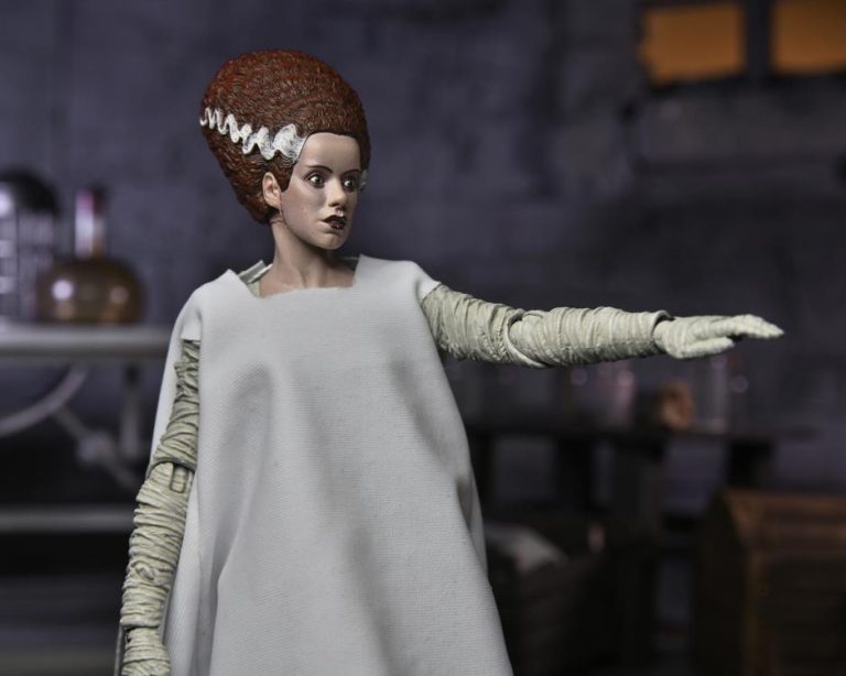 NECA Toys Universal Monsters Ultimate Bride of Frankenstein (Color ...