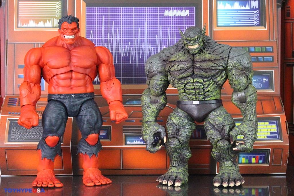 Diamond Select Toys Marvel Select Red Hulk (New) Figure Review