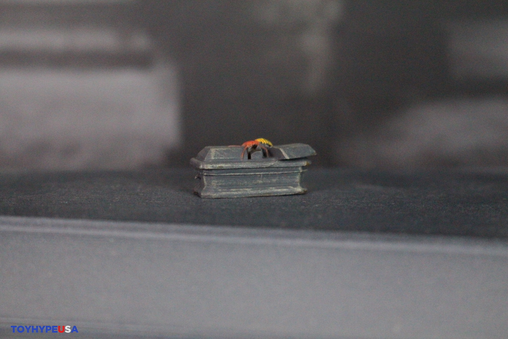 NECA Toys Universal Monsters Dracula Accessory Set Review