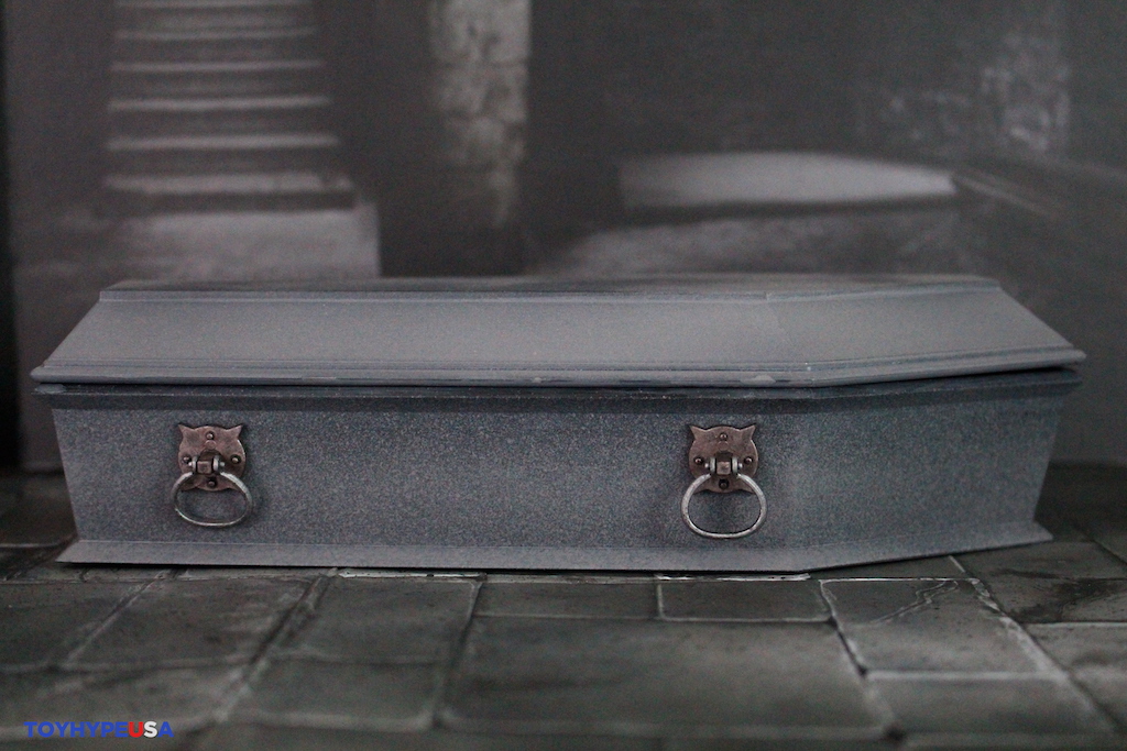 NECA Toys Universal Monsters Dracula Accessory Set Review