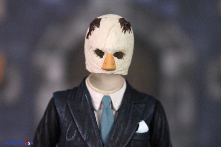 NECA Toys Universal Monsters Ultimate Invisible Man Figure Review