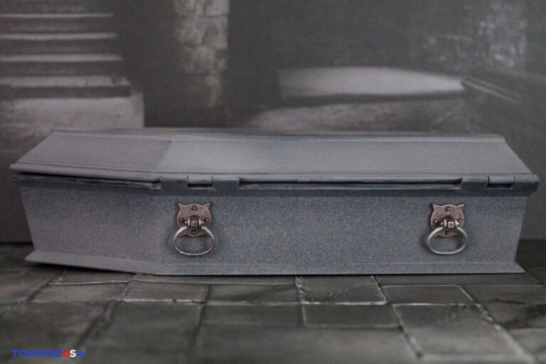 NECA Toys Universal Monsters Dracula Accessory Set Review