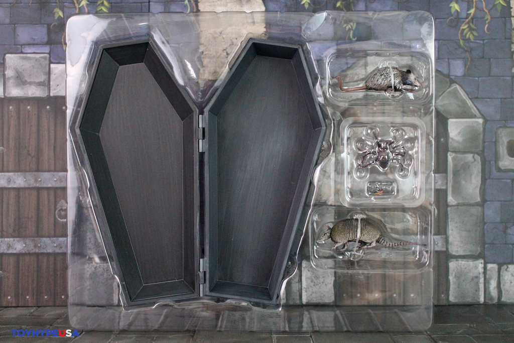 NECA Toys Universal Monsters Dracula Accessory Set Review