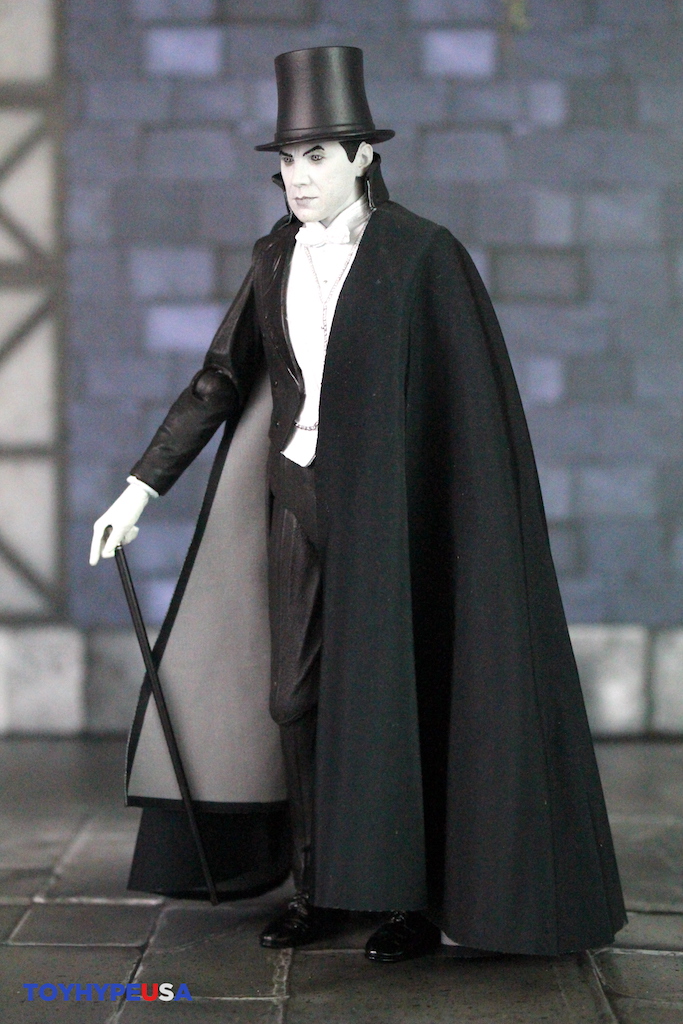 NECA Toys Universal Monsters Ultimate Dracula (Carfax Abbey) Figure Review