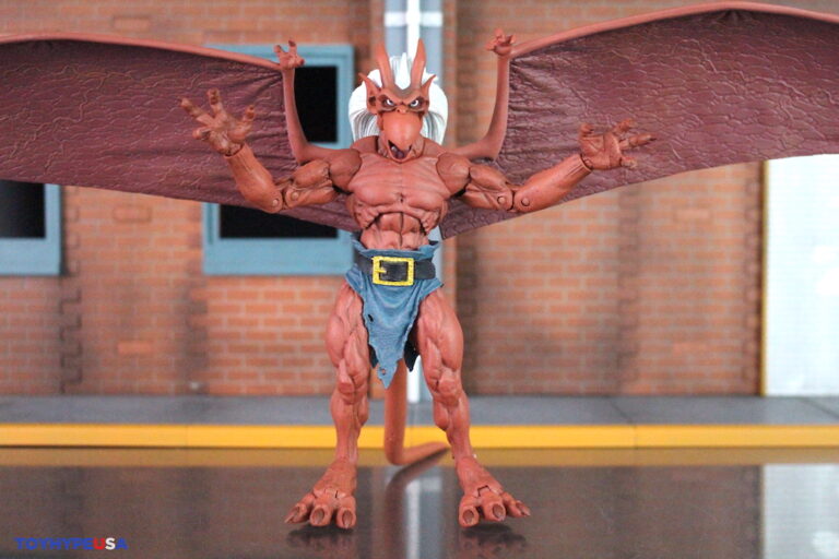 NECA Toys Disney's Gargoyles Ultimate Brooklyn Figure Review