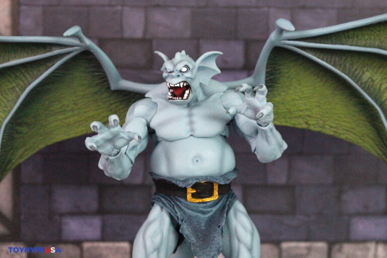 NECA Toys Disney's Gargoyles Ultimate Broadway Figure Review