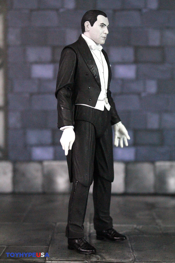 NECA Toys Universal Monsters Ultimate Dracula (Carfax Abbey) Figure Review