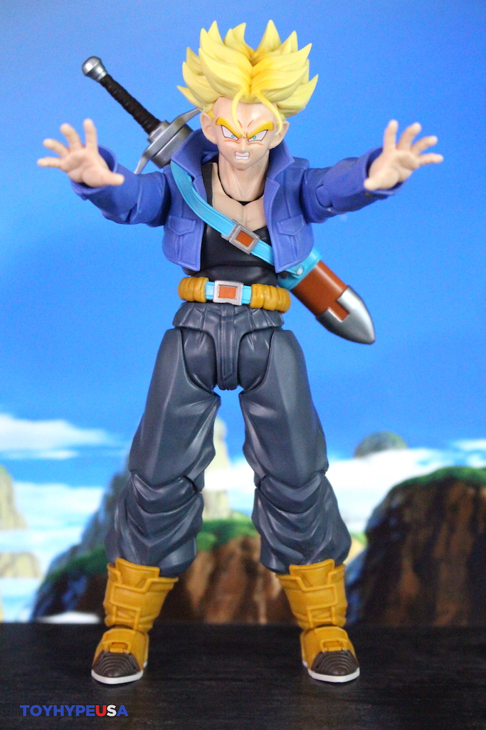 Bandai Collectibles - S.H.Figuarts Dragon Ball Z Super Saiyan Trunks ...
