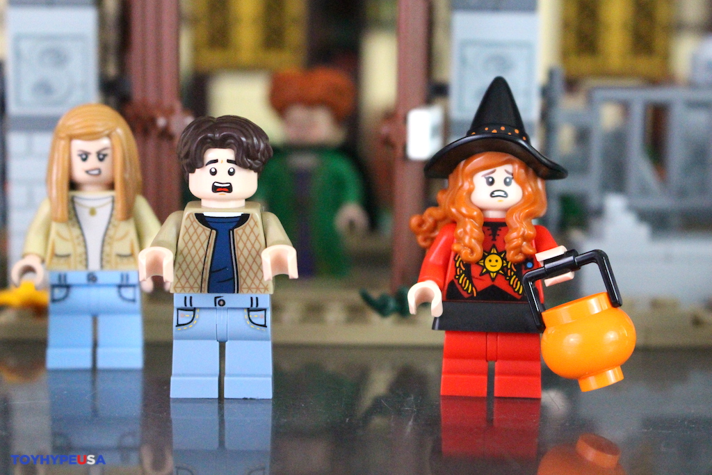 LEGO Ideas 21341 Disney Hocus Pocus: The Sanderson Sisters' Cottage Set ...