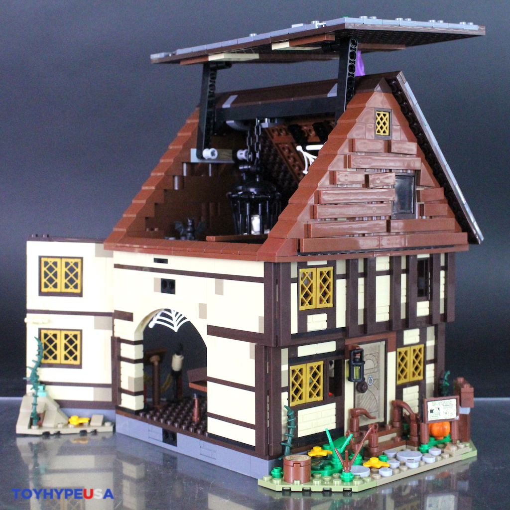 LEGO Ideas 21341 Disney Hocus Pocus: The Sanderson Sisters' Cottage Set ...