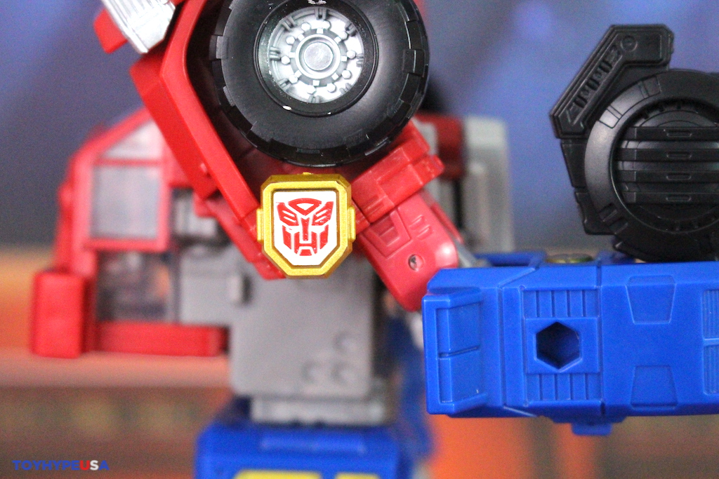 Hasbro Transformers Legacy Evolution Commander Armada Universe Optimus ...