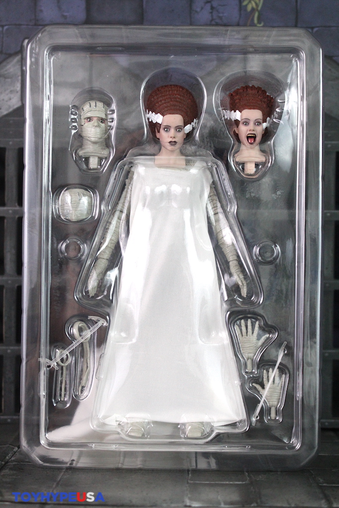 NECA Toys Universal Monsters Ultimate Bride of Frankenstein (In-Color ...