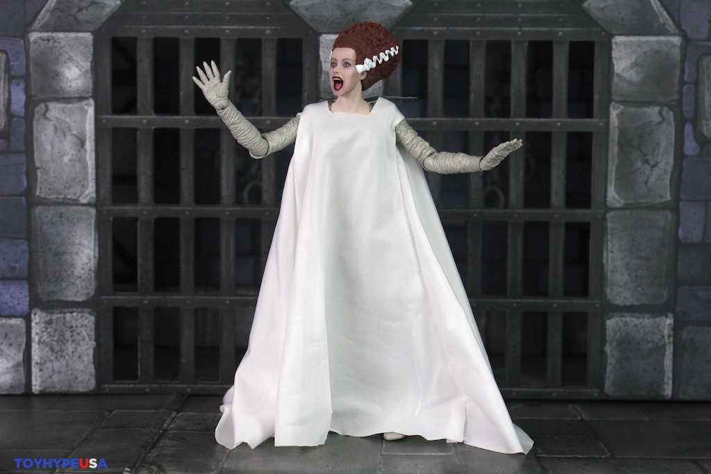 NECA Toys Universal Monsters Ultimate Bride of Frankenstein (In-Color ...