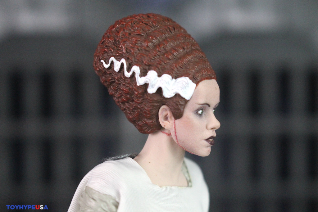 NECA Toys Universal Monsters Ultimate Bride of Frankenstein (In-Color ...