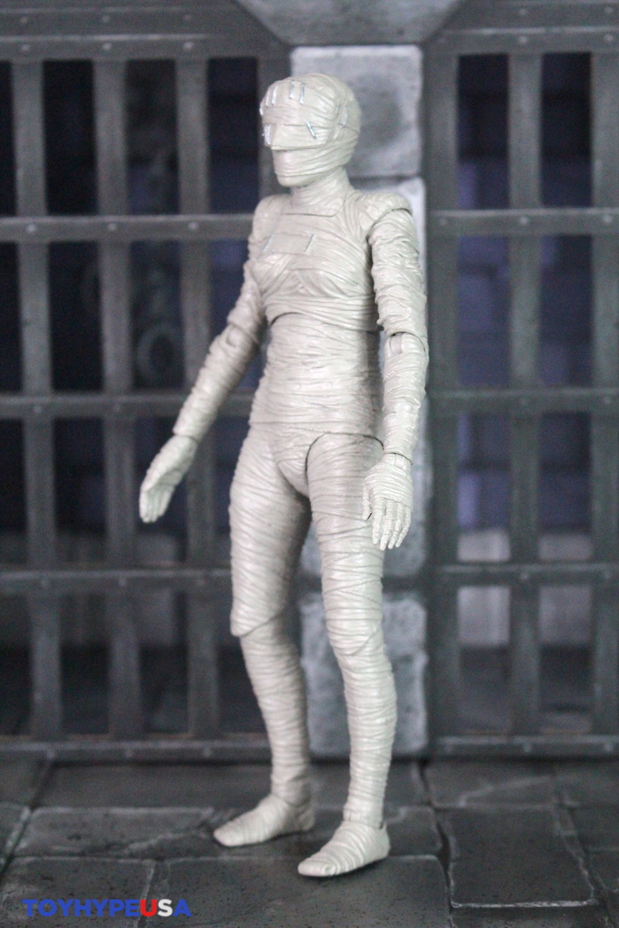 NECA Toys Universal Monsters Ultimate Bride of Frankenstein (In-Color ...