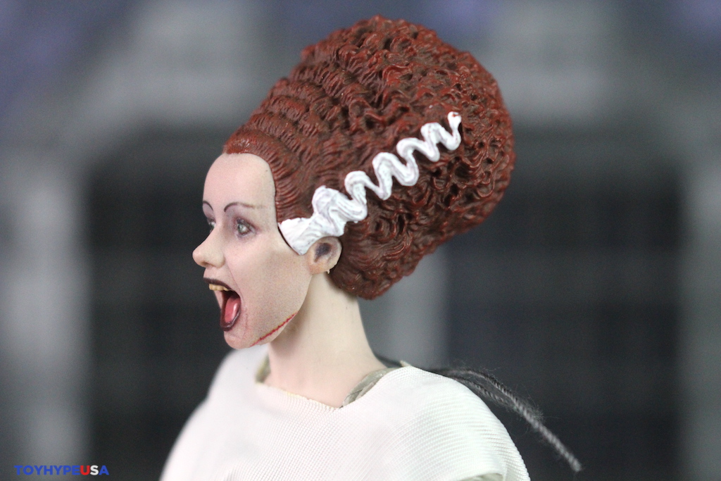 NECA Toys Universal Monsters Ultimate Bride of Frankenstein (In-Color ...