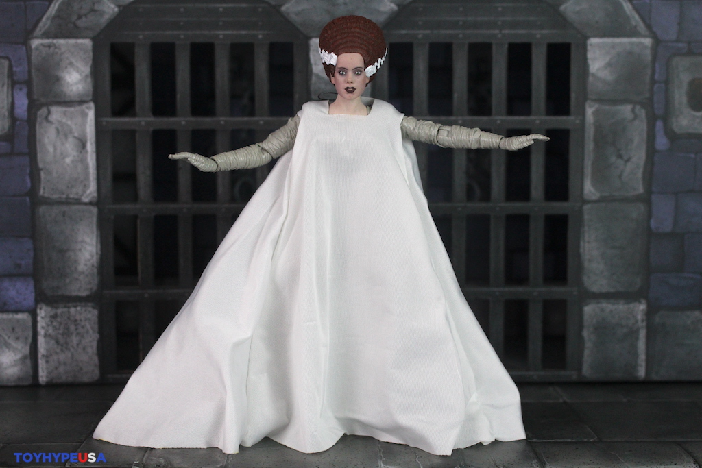 NECA Toys Universal Monsters Ultimate Bride of Frankenstein (In-Color ...