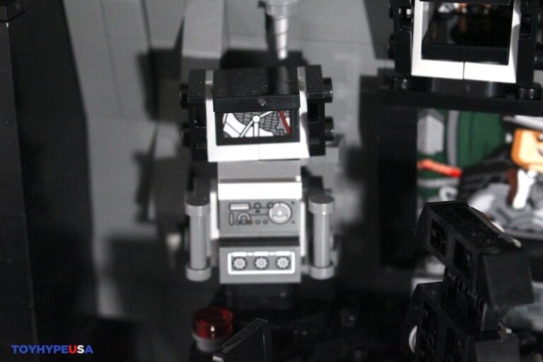 LEGO DC Batman Batcave - Shadow Box 76252 Set Review