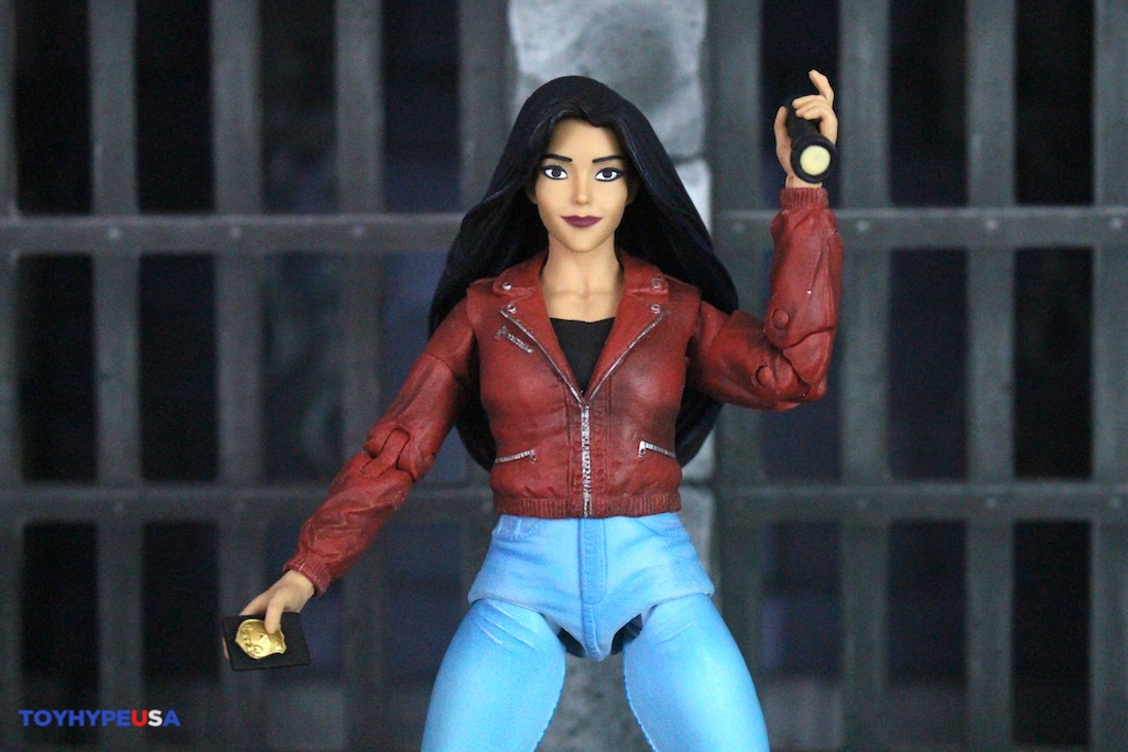 NECA Toys Disney's Gargoyles Ultimate Elisa Maza Figure Review