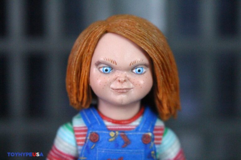 NECA Toys Chucky TV Series Ultimate Chucky Figure Review