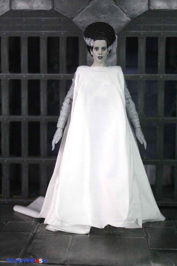 NECA Toys Universal Monsters Ultimate Bride of Frankenstein (Black ...